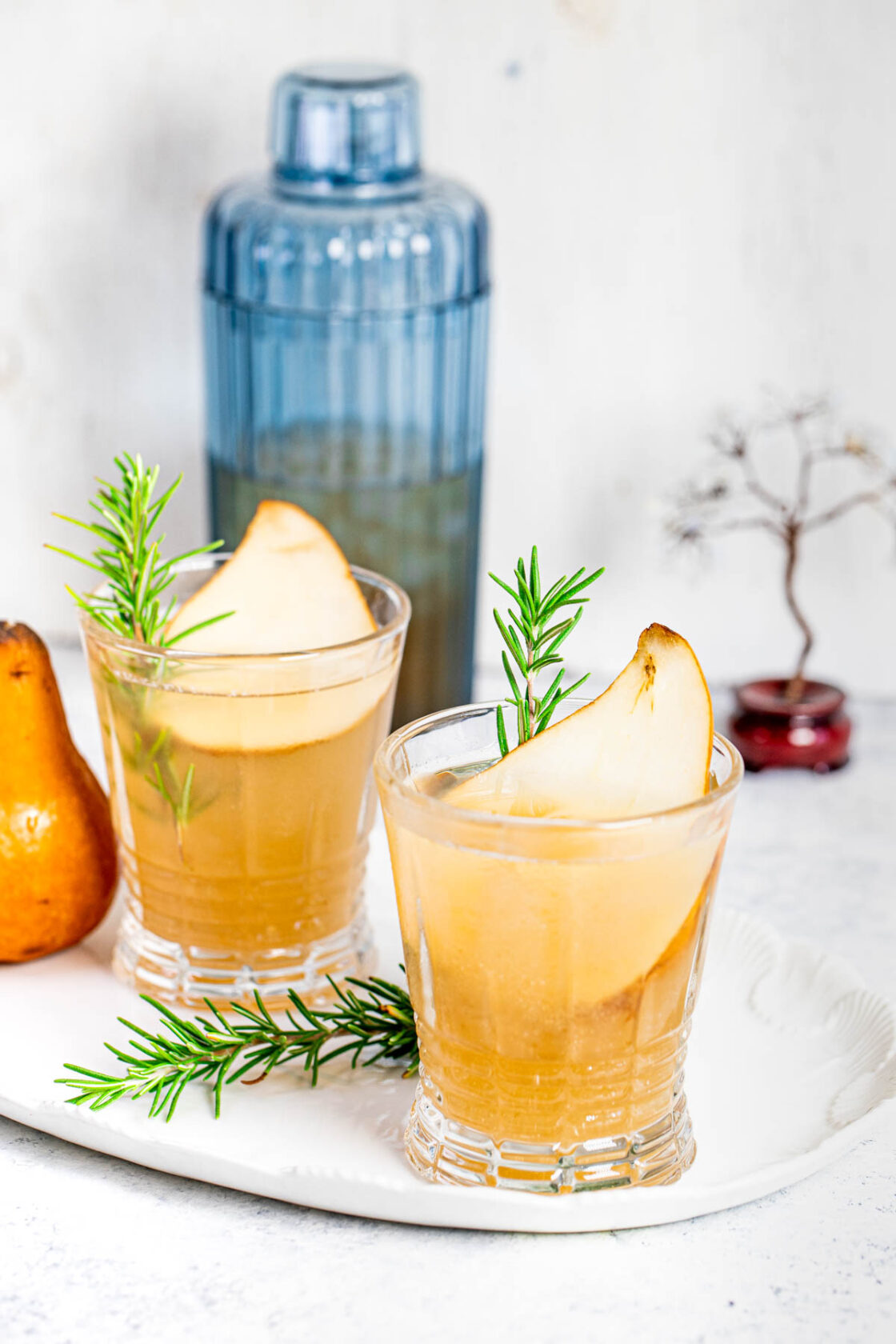 Pear Gin Cocktail - Mixop